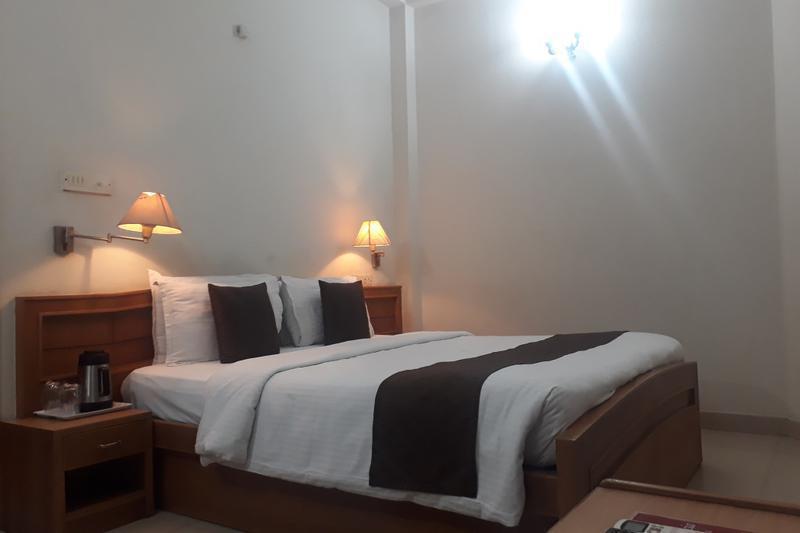 Hotel Mount Manor, Chennai - Book by Hour & Save Upto 70% on Chennai Hotels