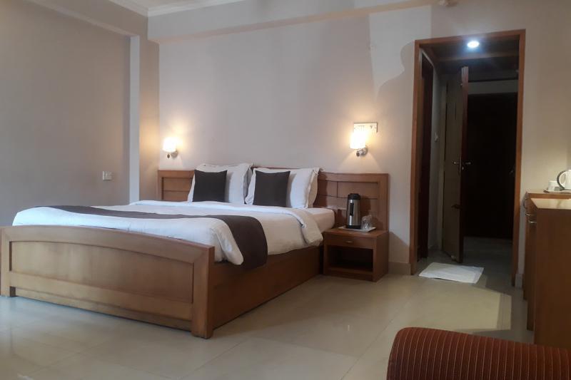 Hotel Mount Manor, Chennai - Book by Hour & Save Upto 70% on Chennai Hotels