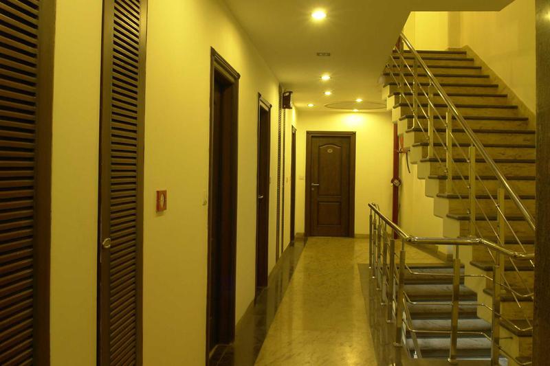 Hotel Alpine Tree, Delhi - Book by Hour & Save Upto 70% on Delhi Hotels