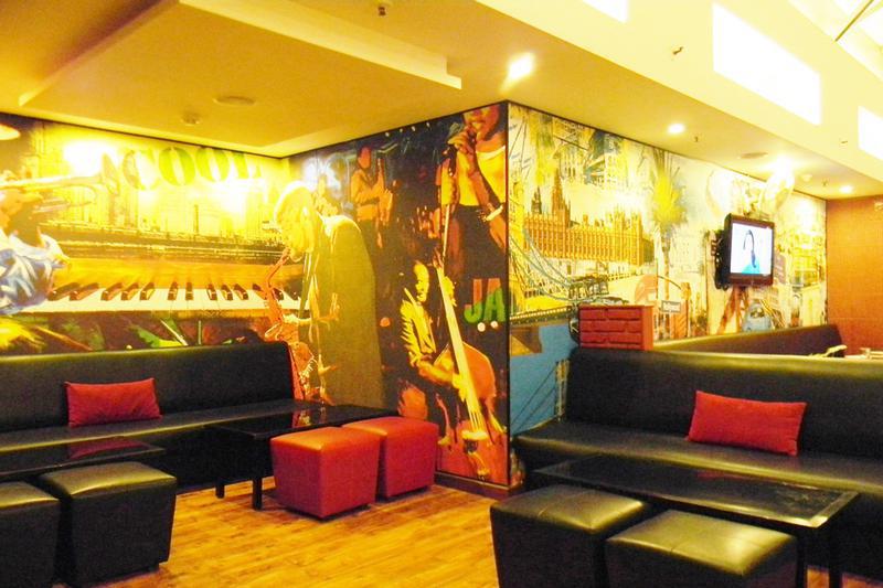 Book Hourly Rooms at Red Fox Hotel East Delhi | Mistay