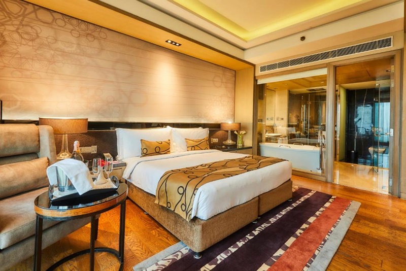 Book Hourly Rooms at Luxury and Comfort at Crowne Plaza New Delhi ...