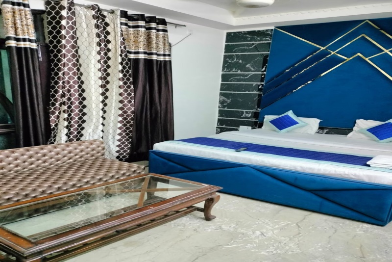 Hotel Sweet Inn, Delhi - Book by Hour & Save Upto 70% on Delhi Hotels