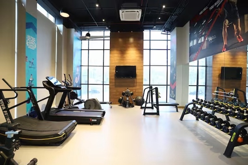 The Gaurs Sarovar Premiere - Gaur City, Noida - Book by Hour & Save ...