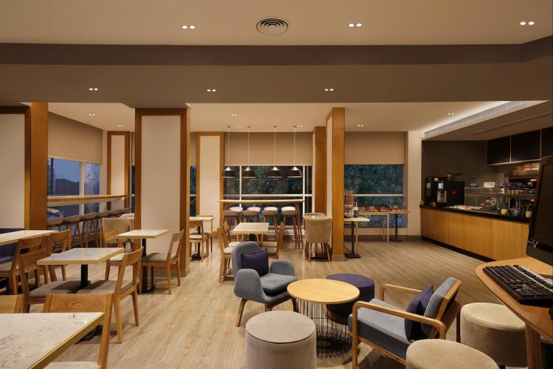 Book Hourly Rooms at Holiday Inn Express Pune Pimpri | Mistay