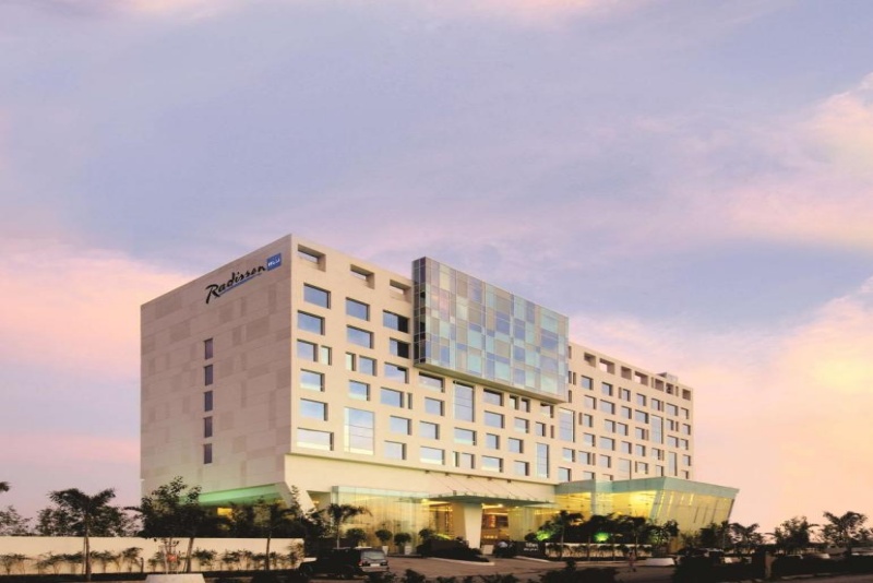 Radisson Blu Hotel, Pune Kharadi, Pune - Book by Hour & Save Upto 70% ...