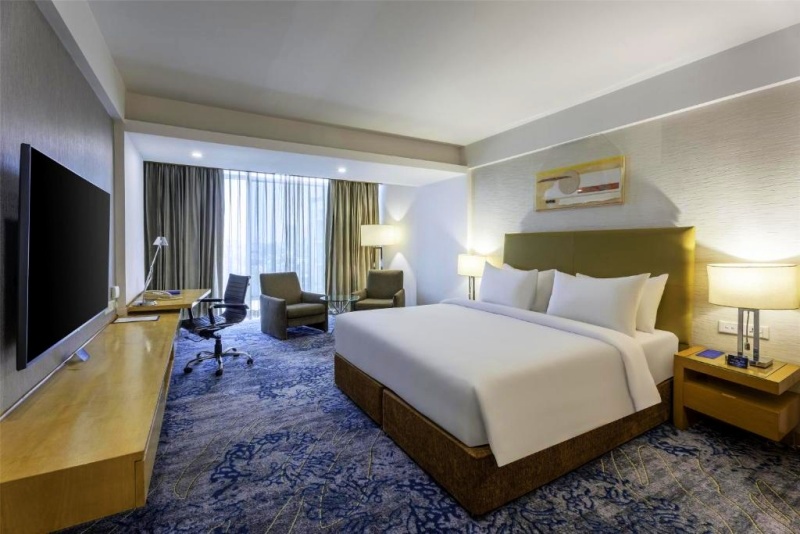 Radisson Blu Hotel, Pune Kharadi, Pune - Book by Hour & Save Upto 70% ...